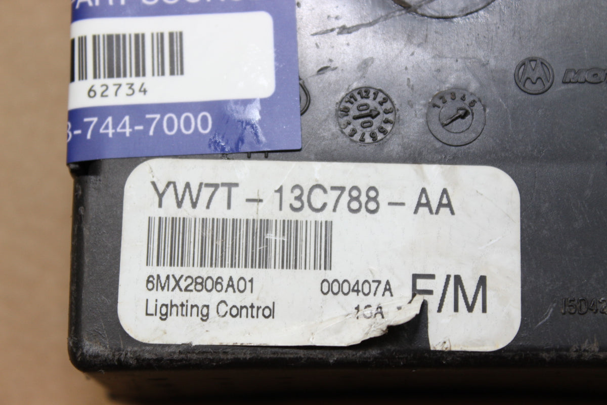 98-00 LINCOLN TOWN CAR LIGHTING CONTROL MODULE LCM YW7T-13C788-AA REBU ...